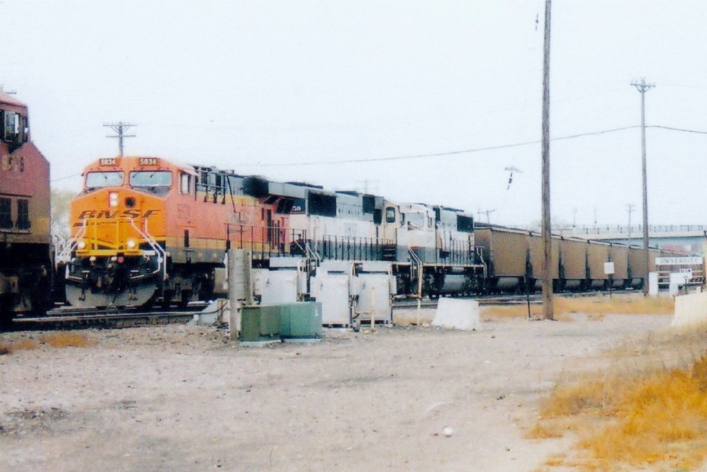 BNSF 5834 East